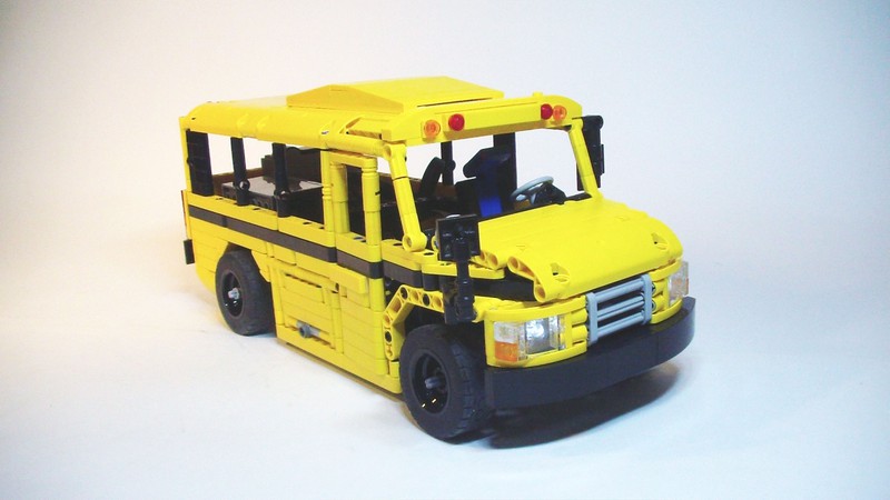 Lego Technic RC School Bus | The Lego Car Blog