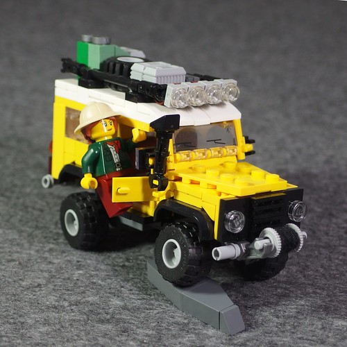 Lego Land Rover Camel Trophy | The Lego Car Blog