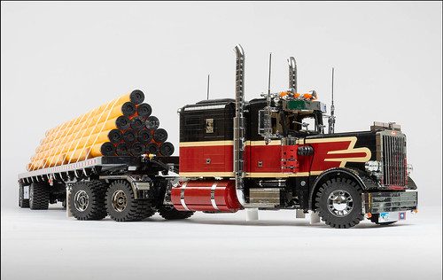 Lego Peterbilt 359 Truck | The Lego Car Blog